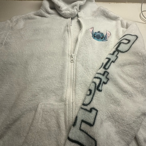 Disney | Tops | Disney Stitch Fleece Jacket White With Blue Stitch ...